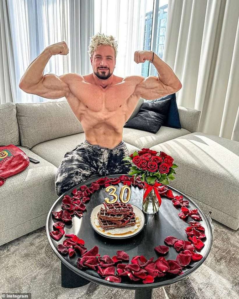 Ngôi sao thể hình Jo Lindner đột ngột qua đời ở tuổi 30